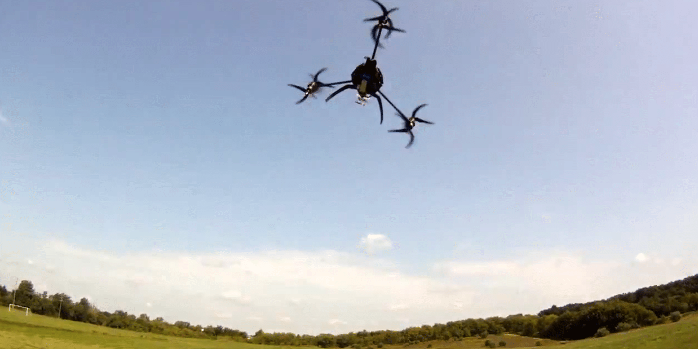 Notre Drone Y6 Hexacopter en mode acrobatique - Frenchi Drone ...