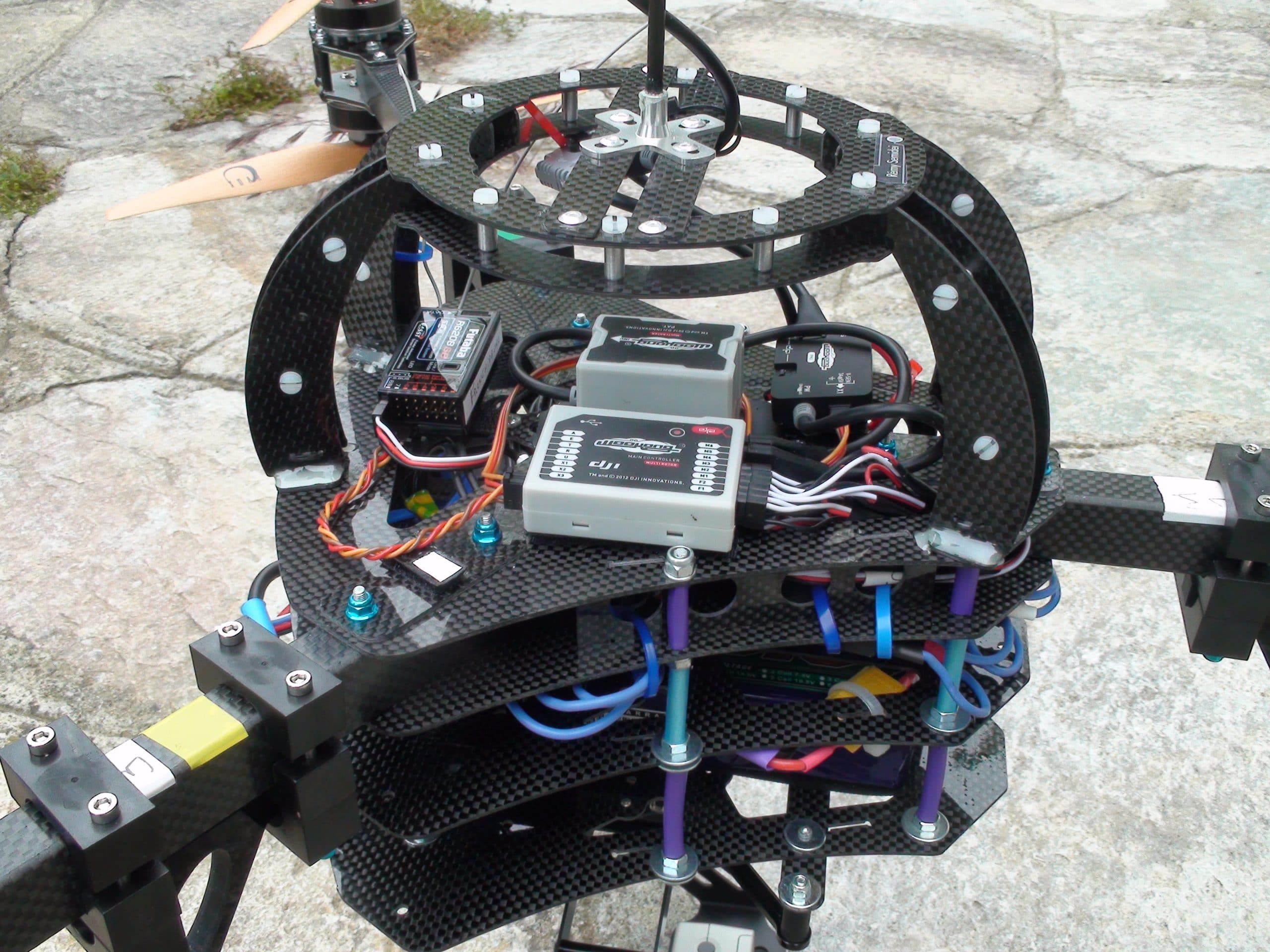 Prototype Y6 - Frenchi Drone - formation drone individuelle, concepteur ...